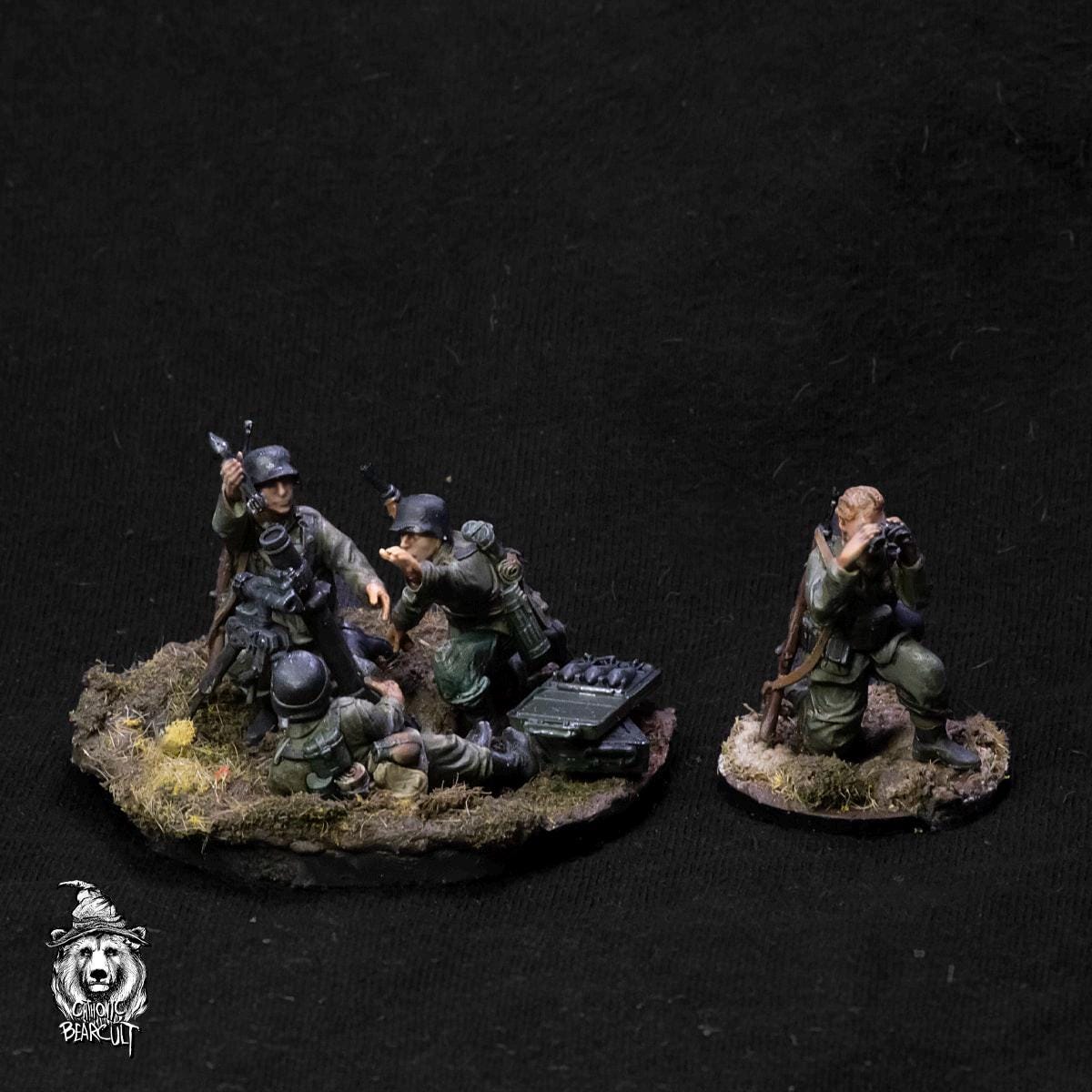 WWII German 8cm GrW 34 Mortar Team with Spotter (4 models) Various Sca ...